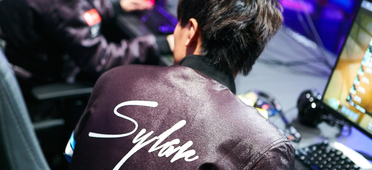 Sylar becomes a new carry of Team Sirius written by Umaril | Click-Storm